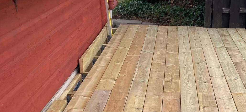 Svartbyggd altan | Byggahus.se