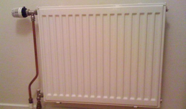 Luft stoppar radiatorvärme, skumt. | Byggahus.se