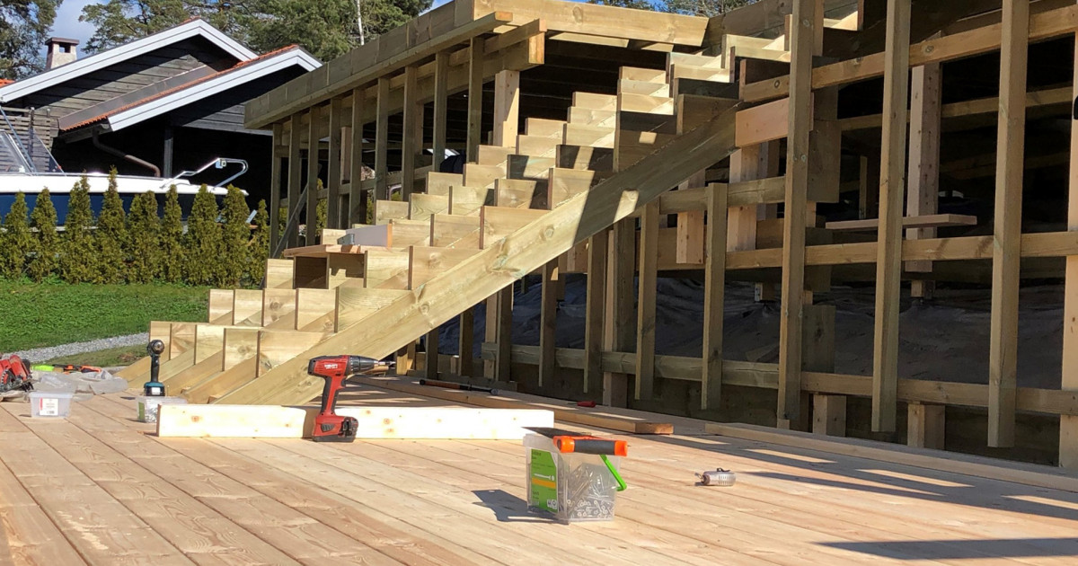 Bygg en trappa till altanen - steg för steg | Byggahus.se