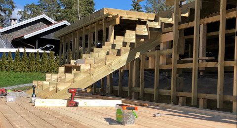 Bygg en trappa till altanen - steg för steg | Byggahus.se